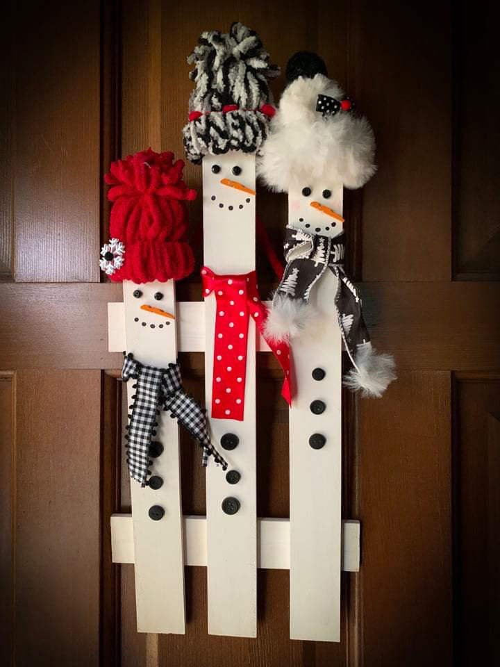 Snowman Fence – amandamade
